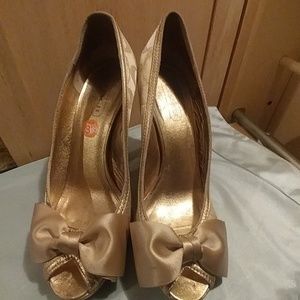 Coach | Shoes | Coach Gold Bow Heels | Poshmark